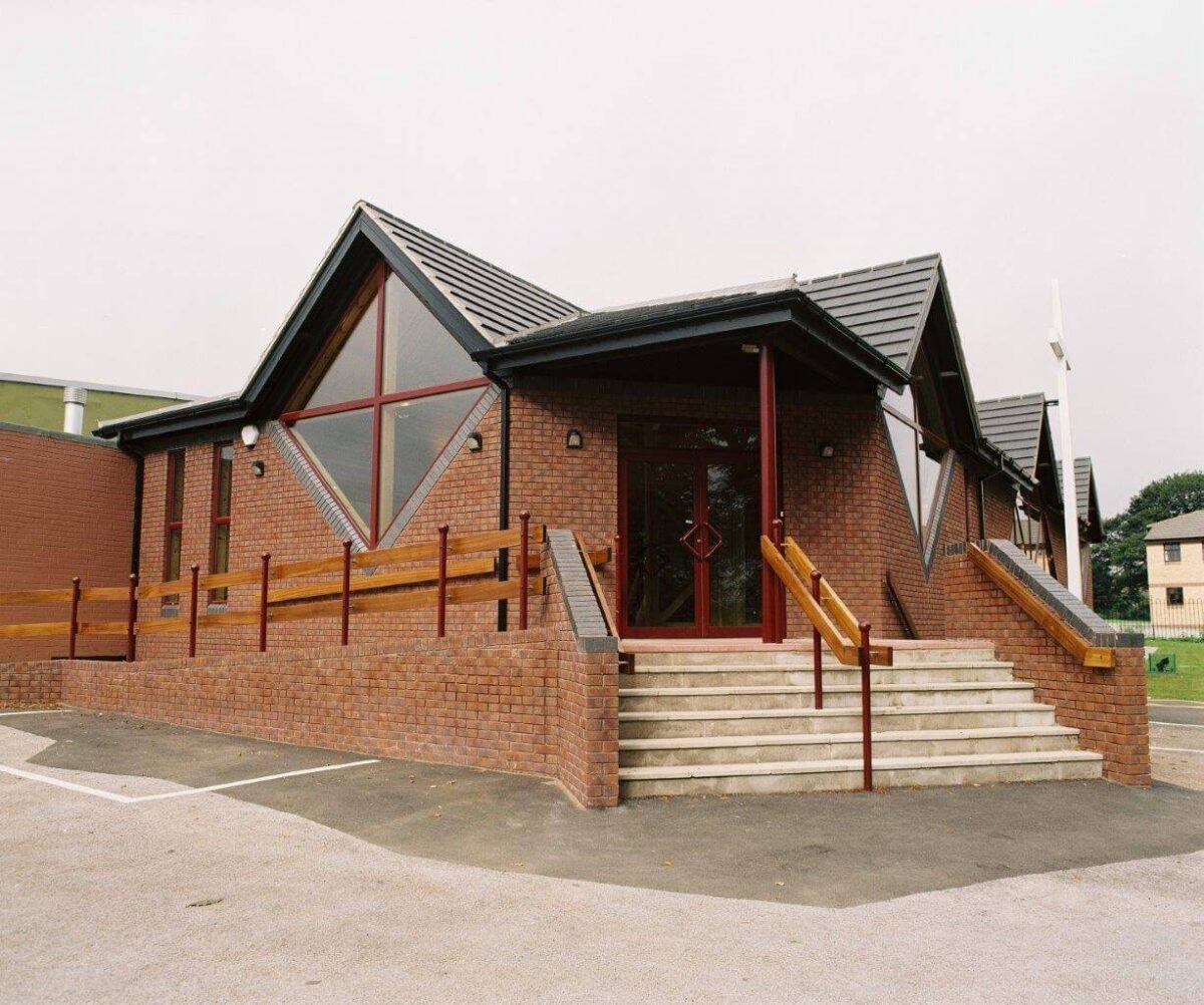 Nottinghamshire Methodists Church Building - PinelogPinelog